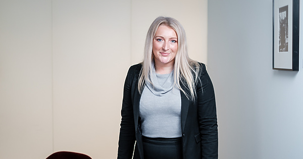 Natalie Hunter | Associate | Real Estate