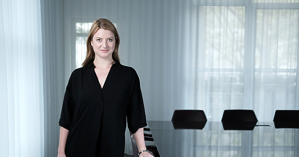 Isabella Adams | Consultant | Corporate